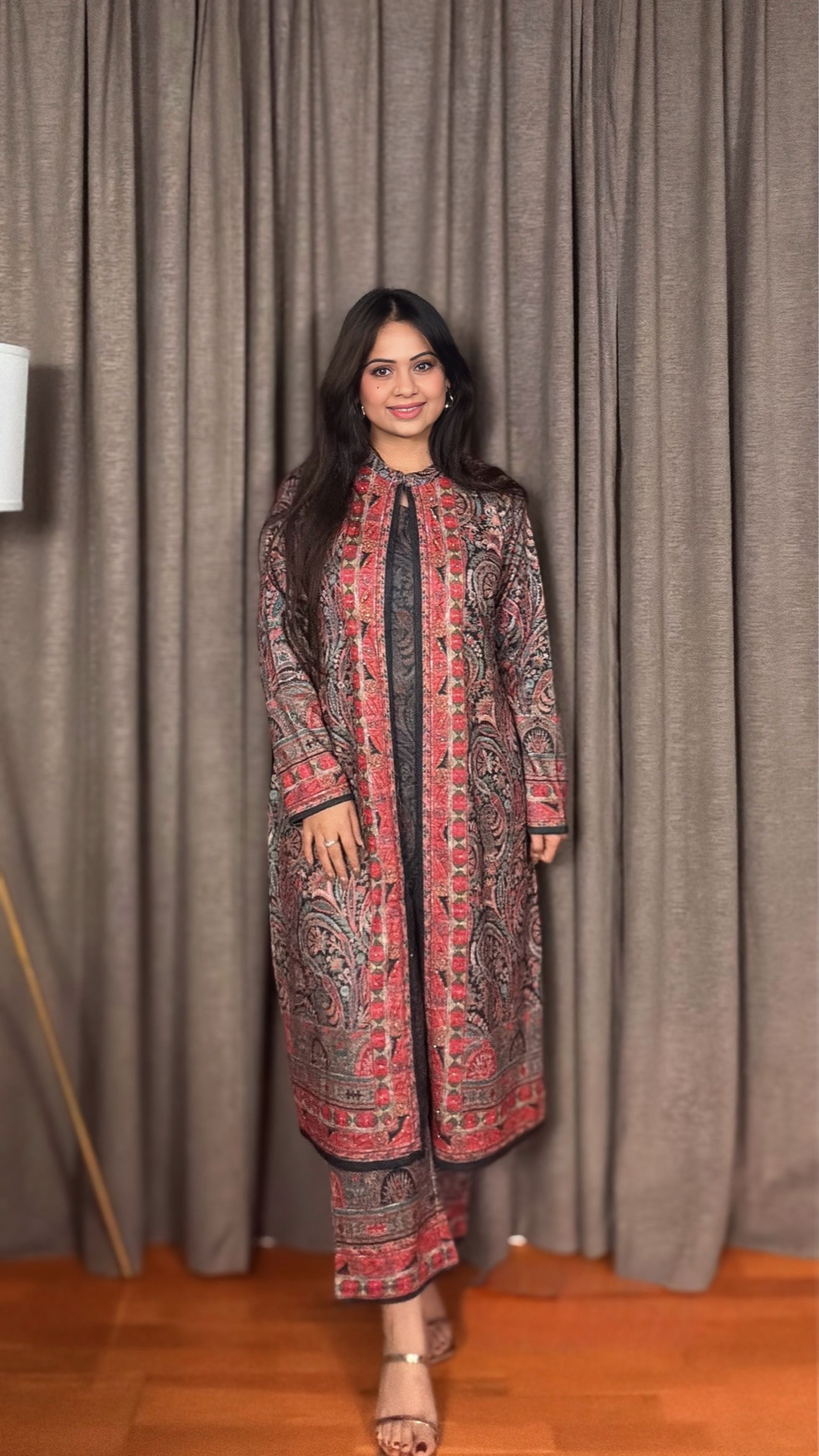 Ruhiza – Karachi Wool Shrug Set – Soni Ethnic